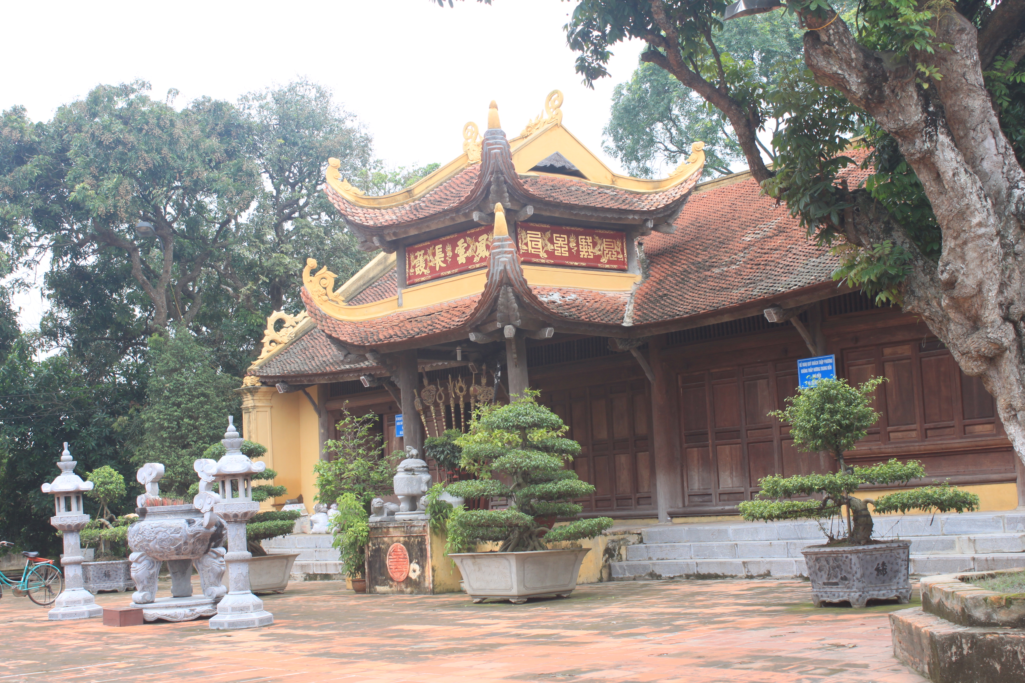 Đền Trần Thương - Ngôi đền thiêng gần 10 thế kỷ